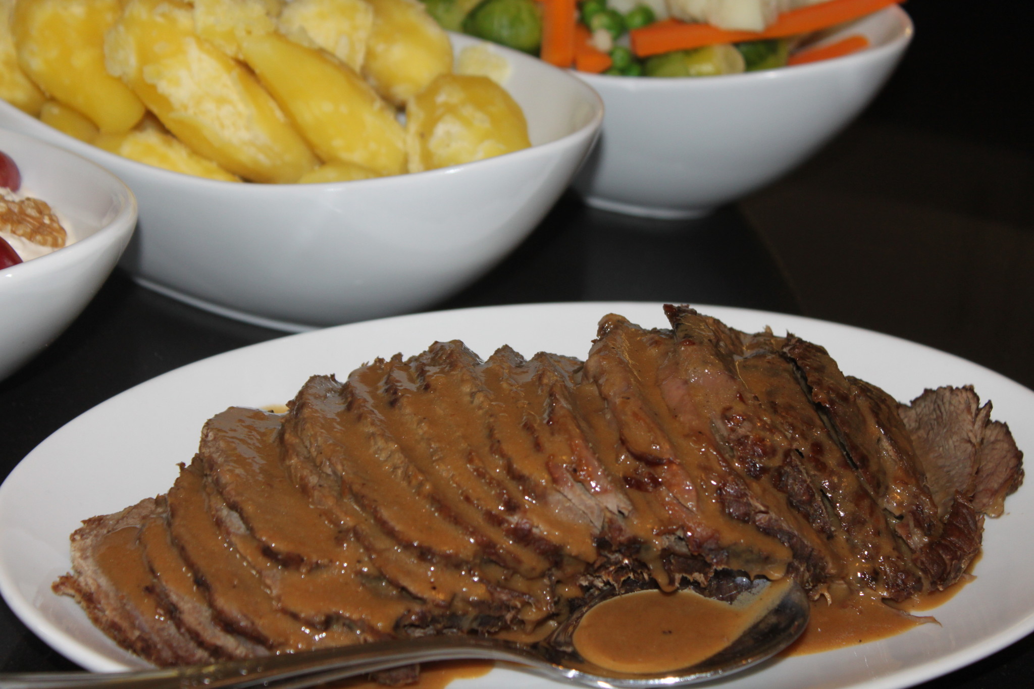 Klassisk oksestek med brun saus – Kjøkkenmagi